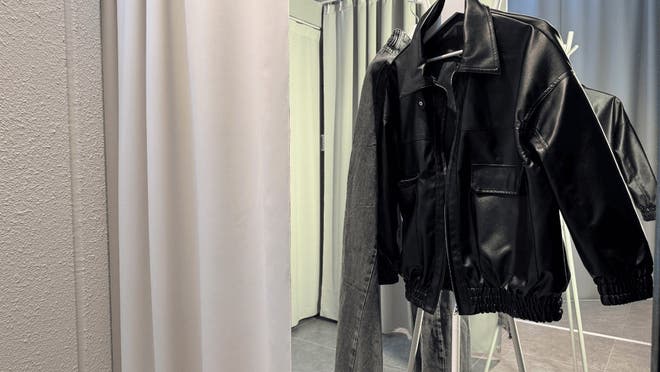 大人数の撮影も◎広い白ホリゾントがある撮影スタジオ|メイクスペース・フィッティングルーム完備の写真6