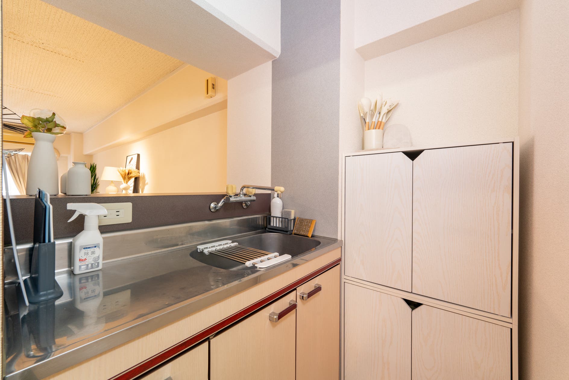 新大阪6分☘️12名＋3名利用可🆗全設備無料｜高速Wi-Fi｜ホワイトボード｜65型スマートTV｜ホワイトボードの写真20