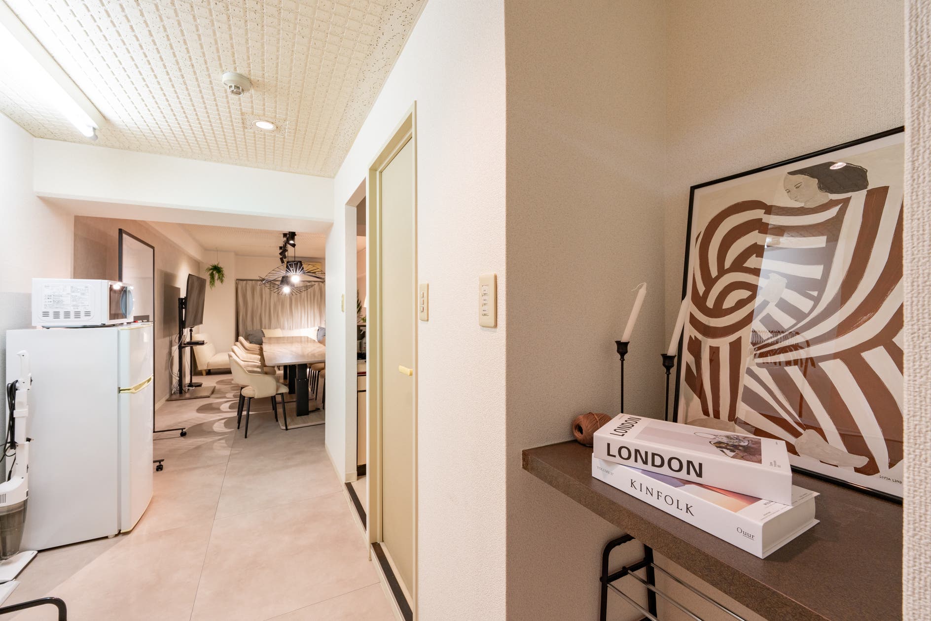 新大阪6分☘️12名＋3名利用可🆗全設備無料｜高速Wi-Fi｜ホワイトボード｜65型スマートTV｜ホワイトボードの写真24