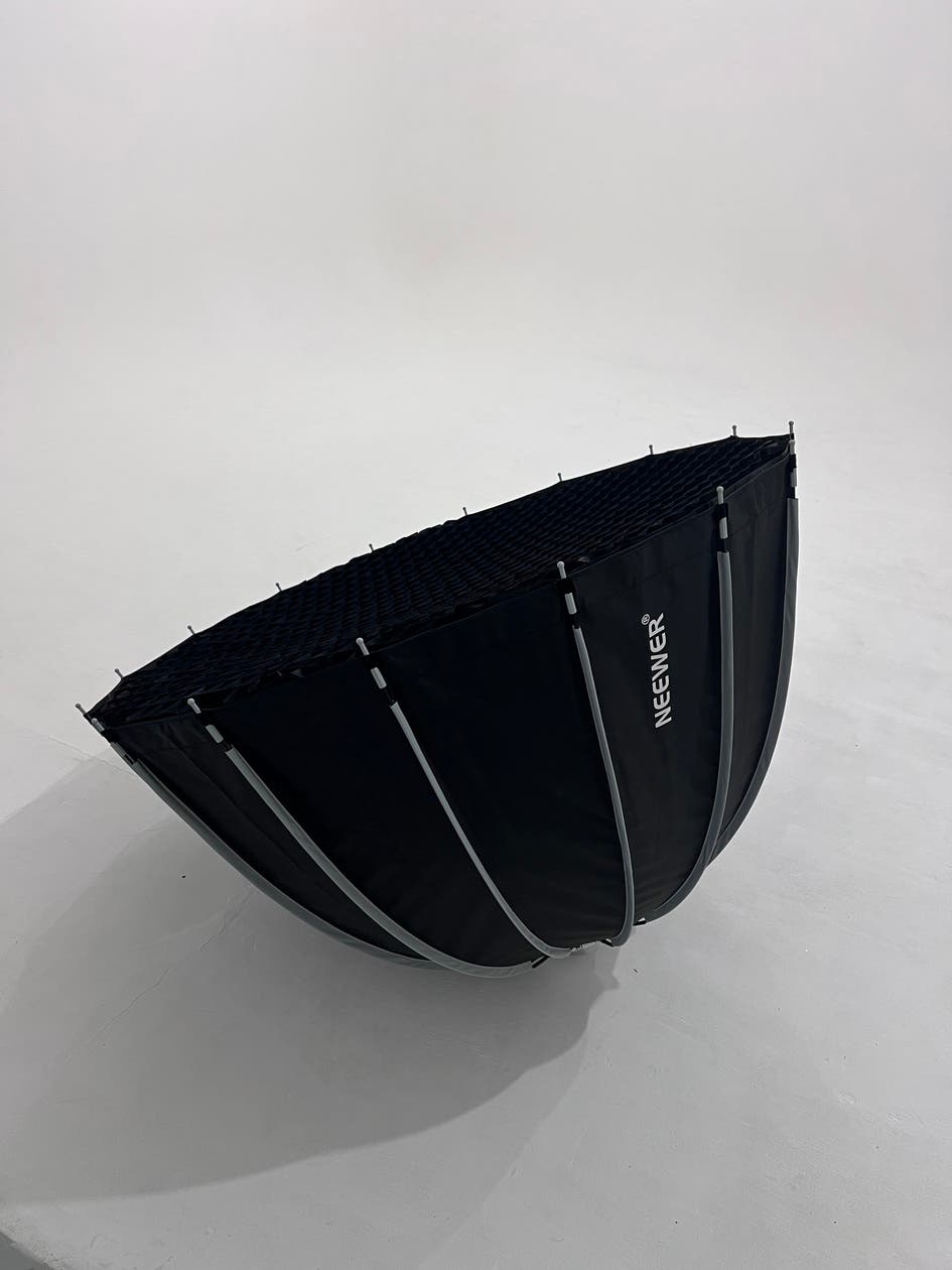 撮影機材無料&広いスペース 3面Rの本格白ホリゾント【N1スタジオ】神楽坂に天高3.5m/80㎡ モルタル床あり&レトロな倉庫の写真22