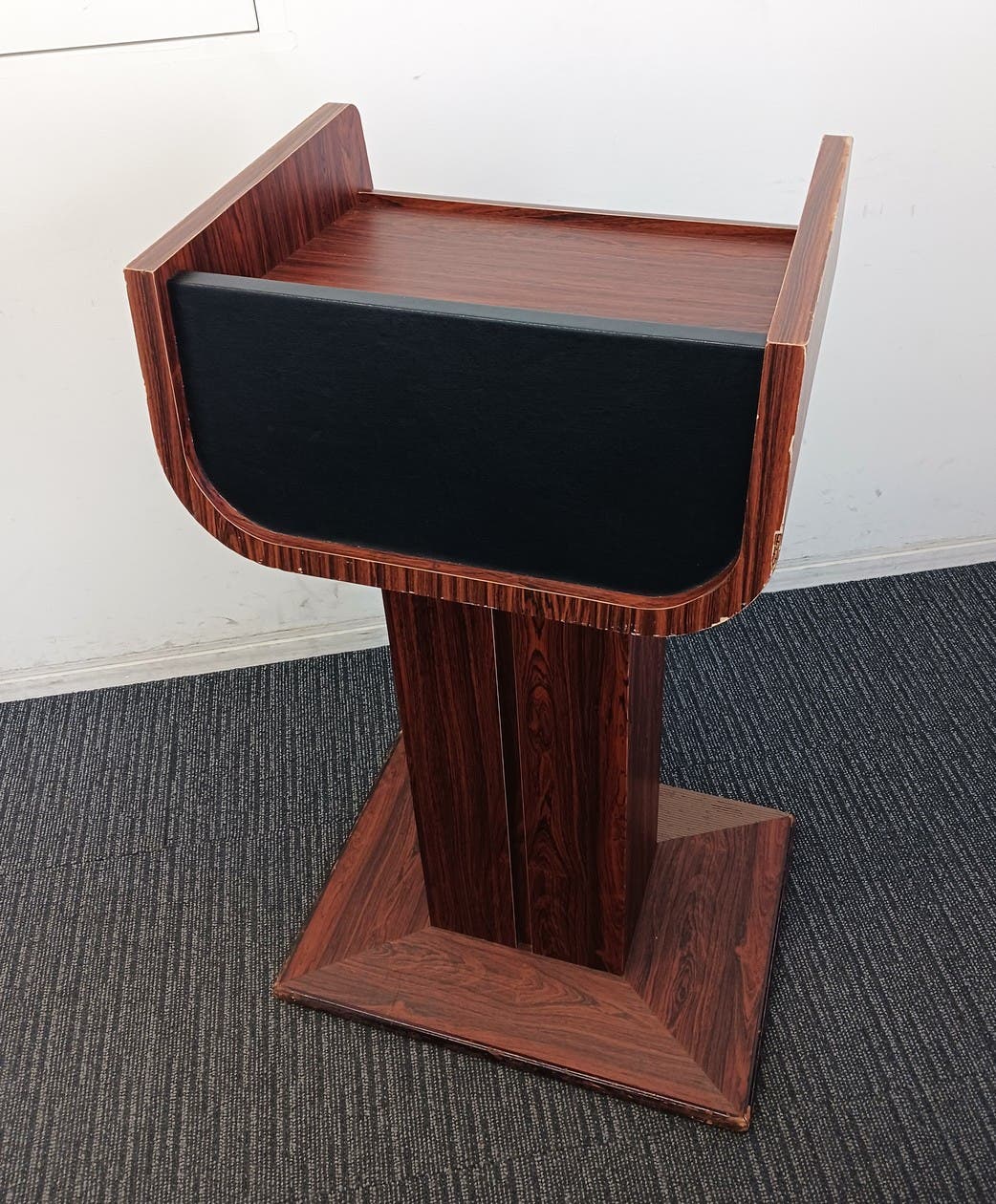 演台・司会台の画像1