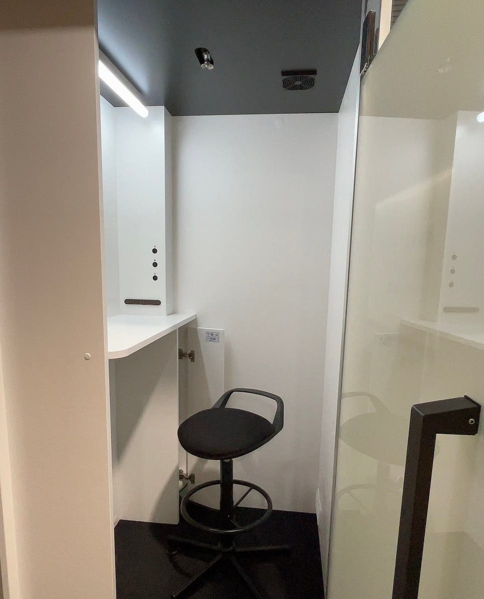 完全個室テレカン⑧ ※予約時間前は入室不可の写真4