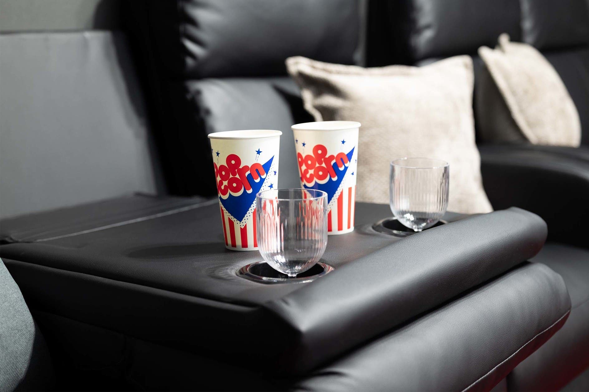 セレコレ🌳クリスマス☃️最大15名🉐ﾌﾟﾛｼﾞｪｸﾀ📽️映画🐈‍⬛デート💓ゲーム🎮女子会💗推活🌟pricy秋葉原の写真15