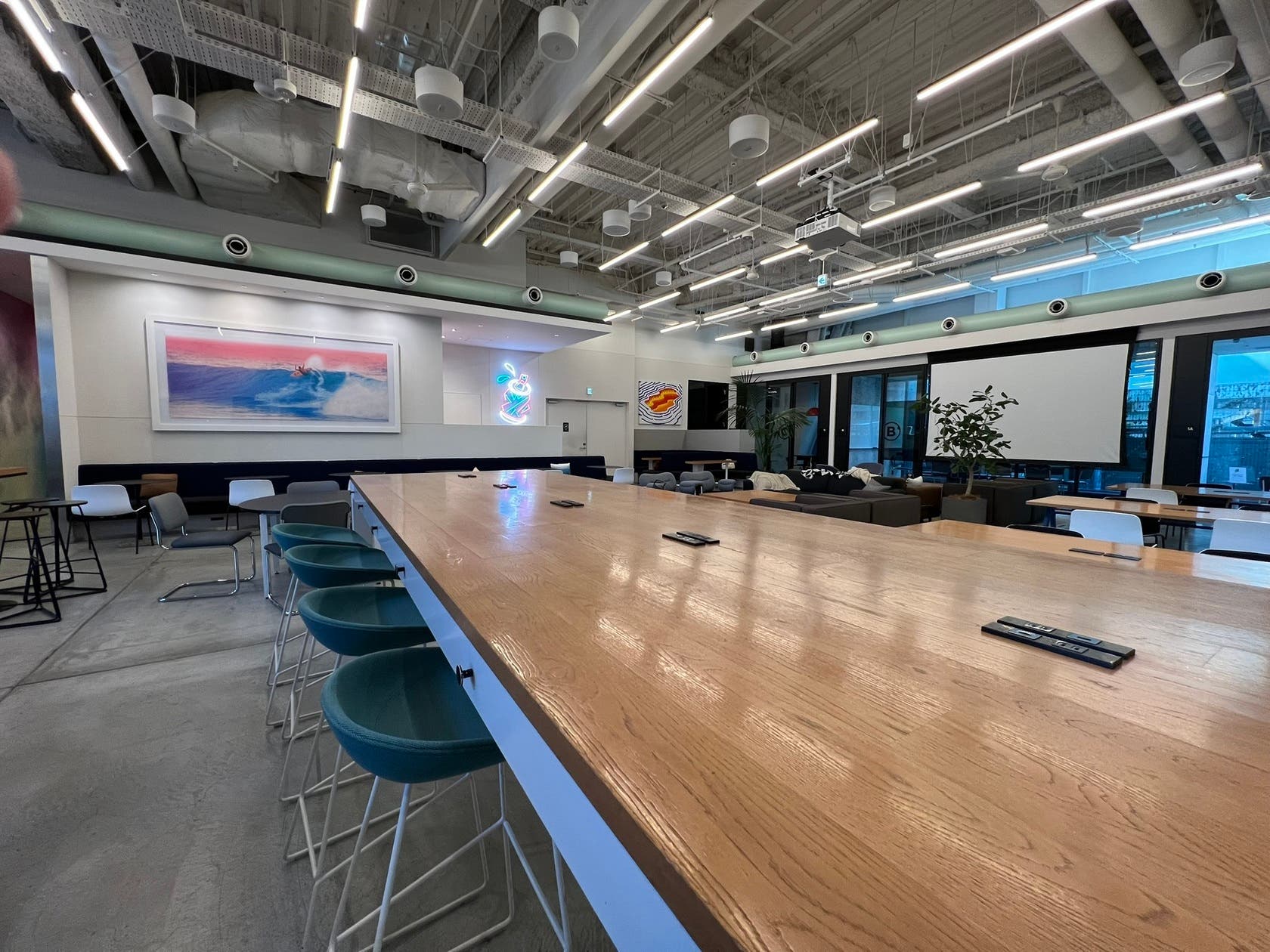 原宿 アイスバーグ  モダンで開放感のある空間が、特別なひとときを演出！【miuchi株式会社】の写真11