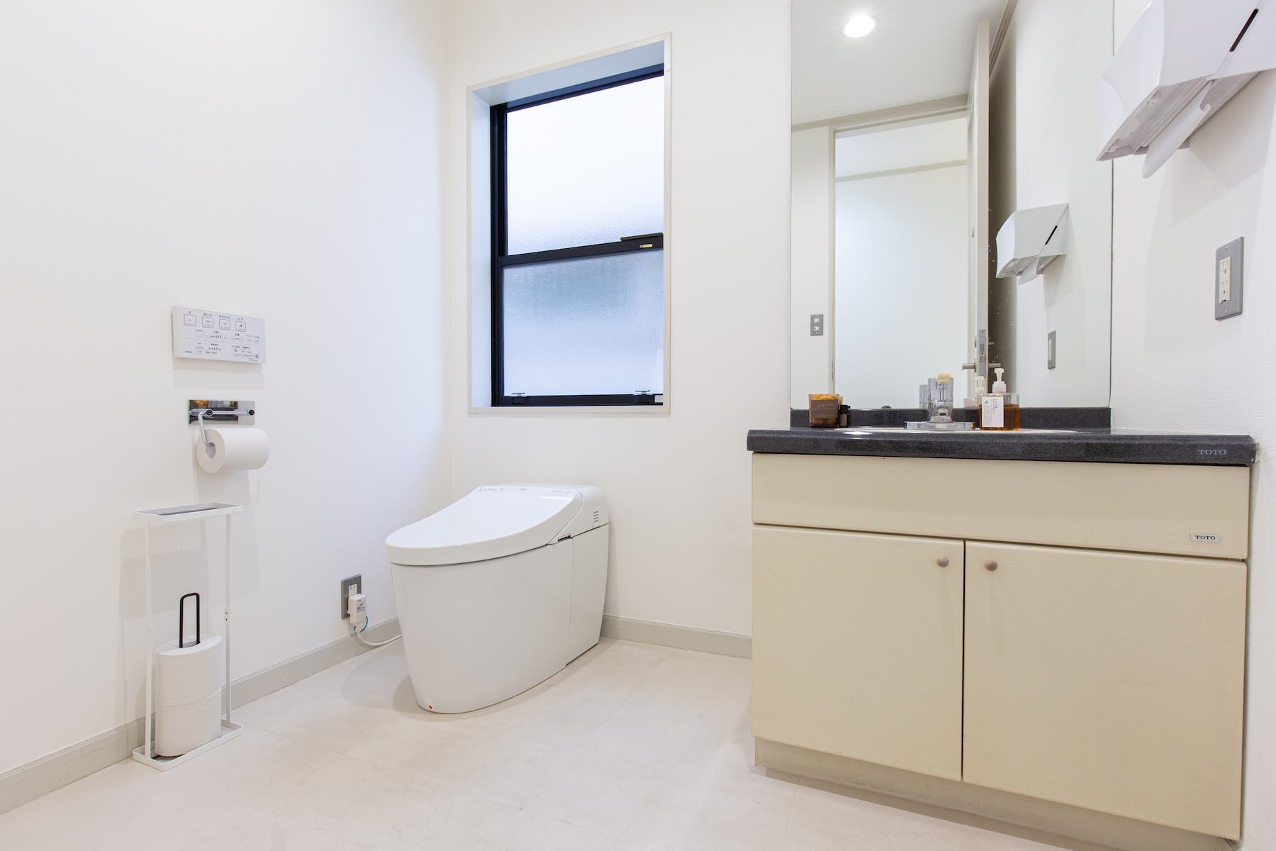 【外苑前駅徒歩5分】青山の一戸建てを一棟貸切で・控室や個室も複数ご用意（Wi-Fi・モニター完備）の写真18