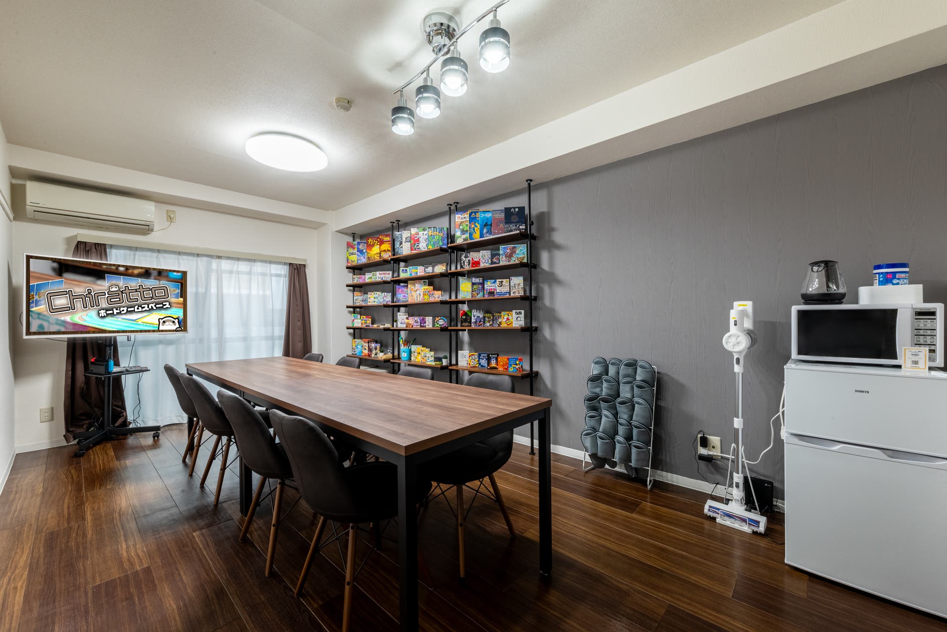 【心斎橋】大型液晶テレビを備えた多目的スペース｜24時間利用可｜最大10名｜超高速Wi-Fi | ❄️季節限定セール実施中🌟の写真1