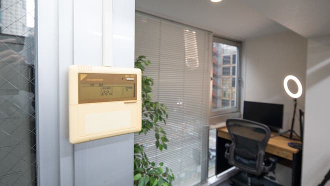 【リモートベース丸の内】⚡️15人会議室⚡️大型モニター⚡️リモートワークに最高アーロンチェア⚡️丸の内駅2分⚡️の写真15