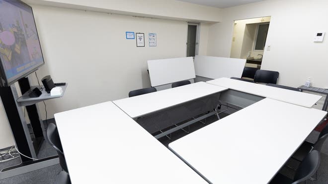 【リモートベース丸の内】⚡️15人会議室⚡️大型モニター⚡️リモートワークに最高アーロンチェア⚡️丸の内駅2分⚡️の写真7