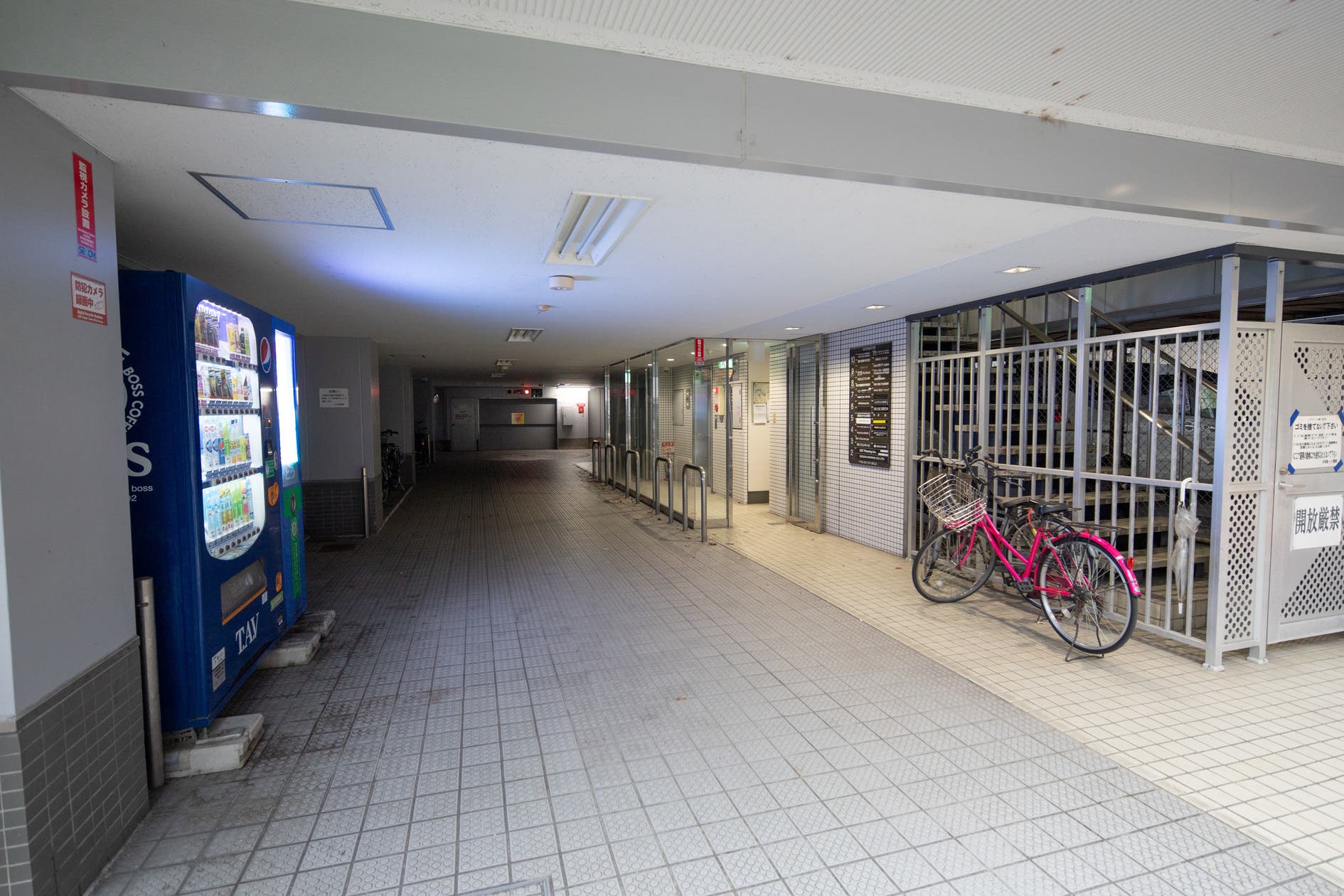 【リモートベース丸の内】⚡️15人会議室⚡️大型モニター⚡️リモートワークに最高アーロンチェア⚡️丸の内駅2分⚡️の写真23