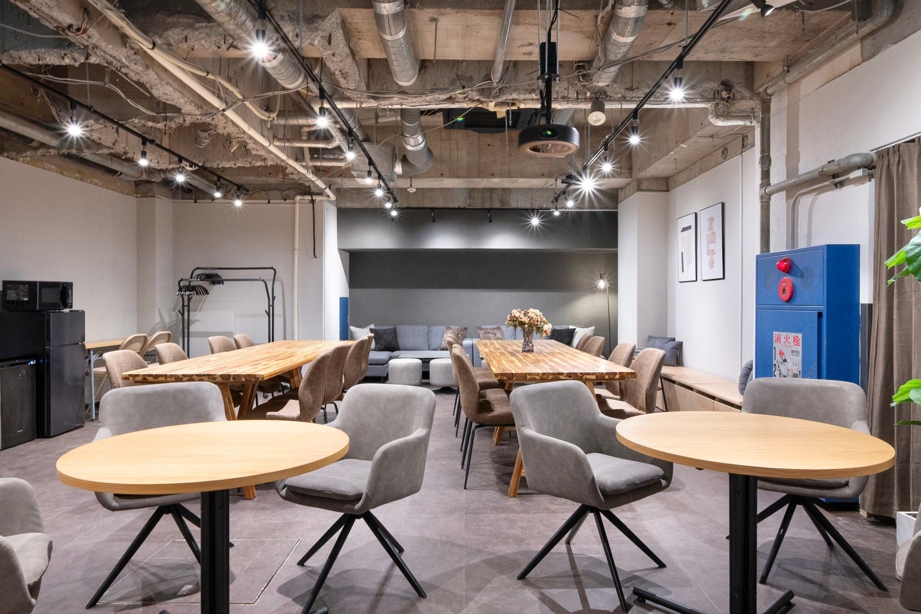 元町・中華街駅徒歩1分🚃最大40名着席/24h🎉大型スクリーン＆ステージ🎬映画・大人気ゲーム機🎮の写真13