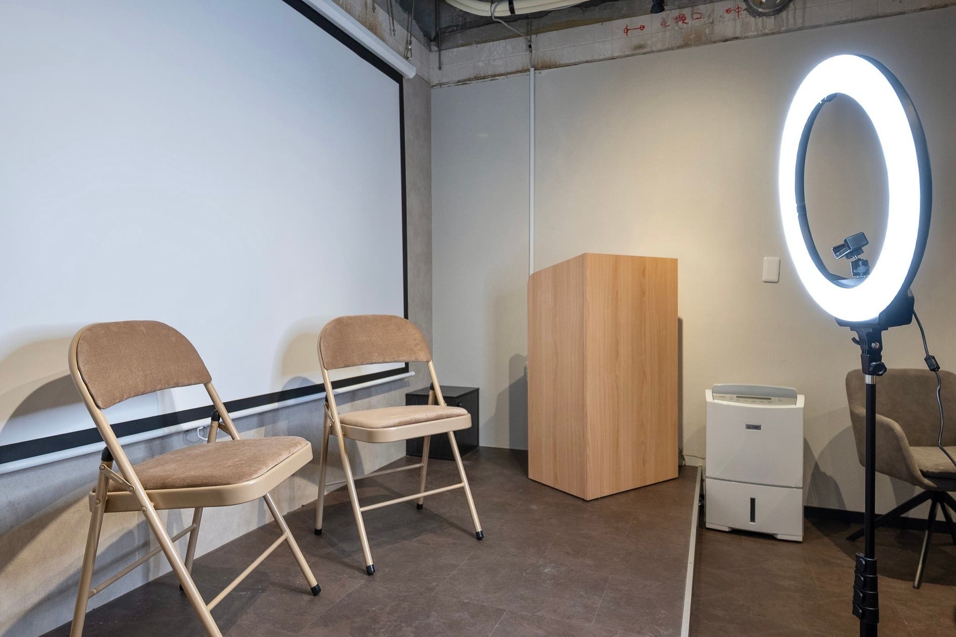 元町・中華街駅徒歩1分🚃最大40名着席/24h🎉大型スクリーン＆ステージ🎬映画・大人気ゲーム機🎮の写真20