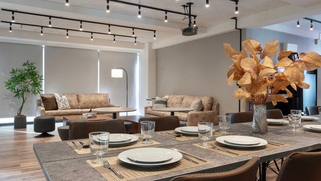 池袋駅3分🚃24H/最大30名着席🎉大型スクリーン🎬映画・大人気ゲーム機🎮おしゃれなケータリング♪の写真6