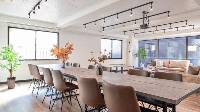 池袋駅3分🚃24H/最大30名着席🎉大型スクリーン🎬映画・大人気ゲーム機🎮おしゃれなケータリング♪の写真13