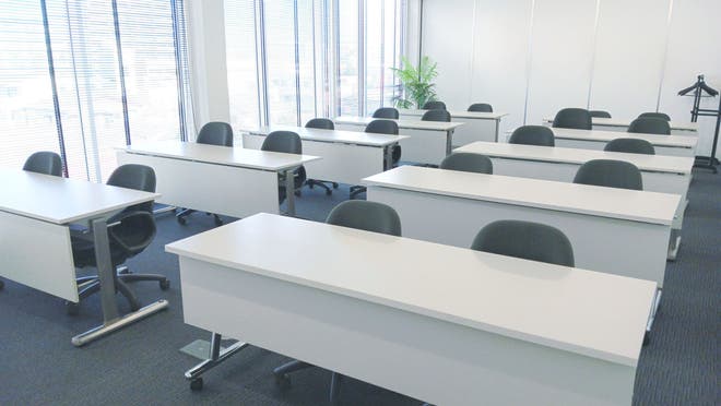 【柏駅徒歩3分】最大20名まで利用可能【会議室1・2】大きな窓からの自然光が◎、研修・講演・試験・ビジネス利用に最適!の写真6