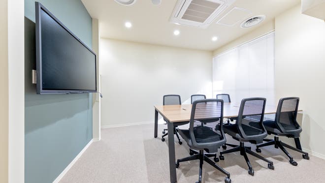 【横須賀中央駅徒歩5分】6名用会議室#Wi-Fi#電源#大型モニター#フリードリンク#コンシェルジュの写真2