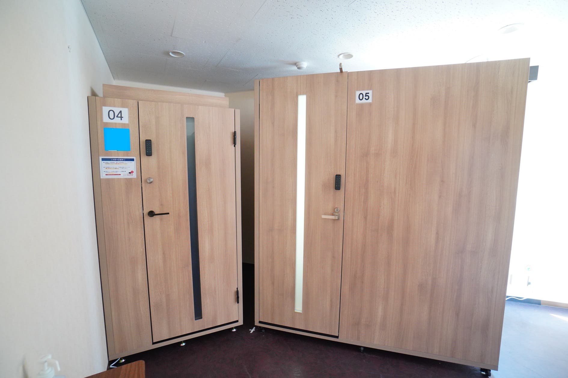 ＜ヒトリボックス 新横浜駅前No.5＞横アリ近く✨光Wi-Fi📶モニター🖥テレワーク/ZOOM/着替え/メイクの写真6