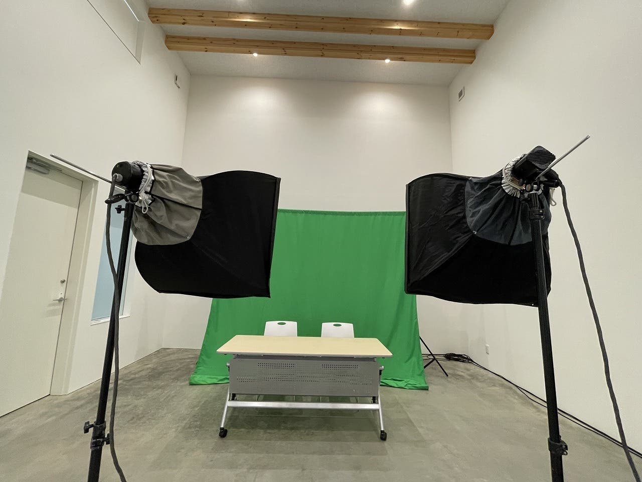 【多目的スタジオ】撮影･収録･討論会･オンライン研修会･15～30人OKのセミナー等に最適！の写真5