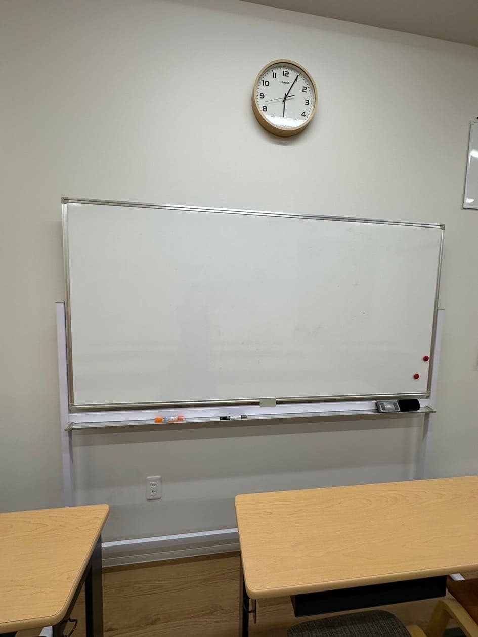 宮崎駅から徒歩15分、車で5分　オプションで駐車スペース7台あります。の写真3