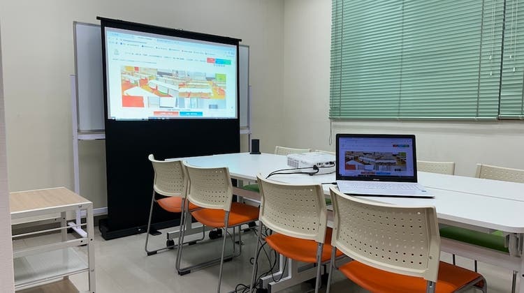 【旭橋駅徒歩5分】定員8+α名!プロジェクター含む備品・高速Wi-Fi無料!東町102会議室の写真1