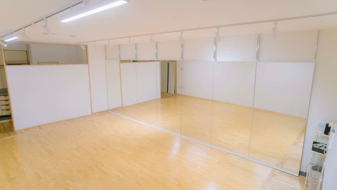 【🚗リピーター様駐車場】【呉服町電停/熊本駅圏内】市内最大級6m30cm全身鏡と無垢材フローリング【R7.3リニューアル!】の写真1