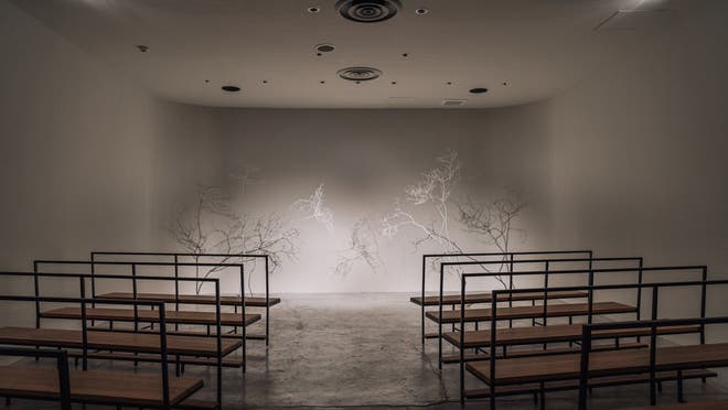 壁一面にプロジェクターが映せるスタジオ・音出しOK!MV撮影・PV撮影にピッタリな空間ですの写真2