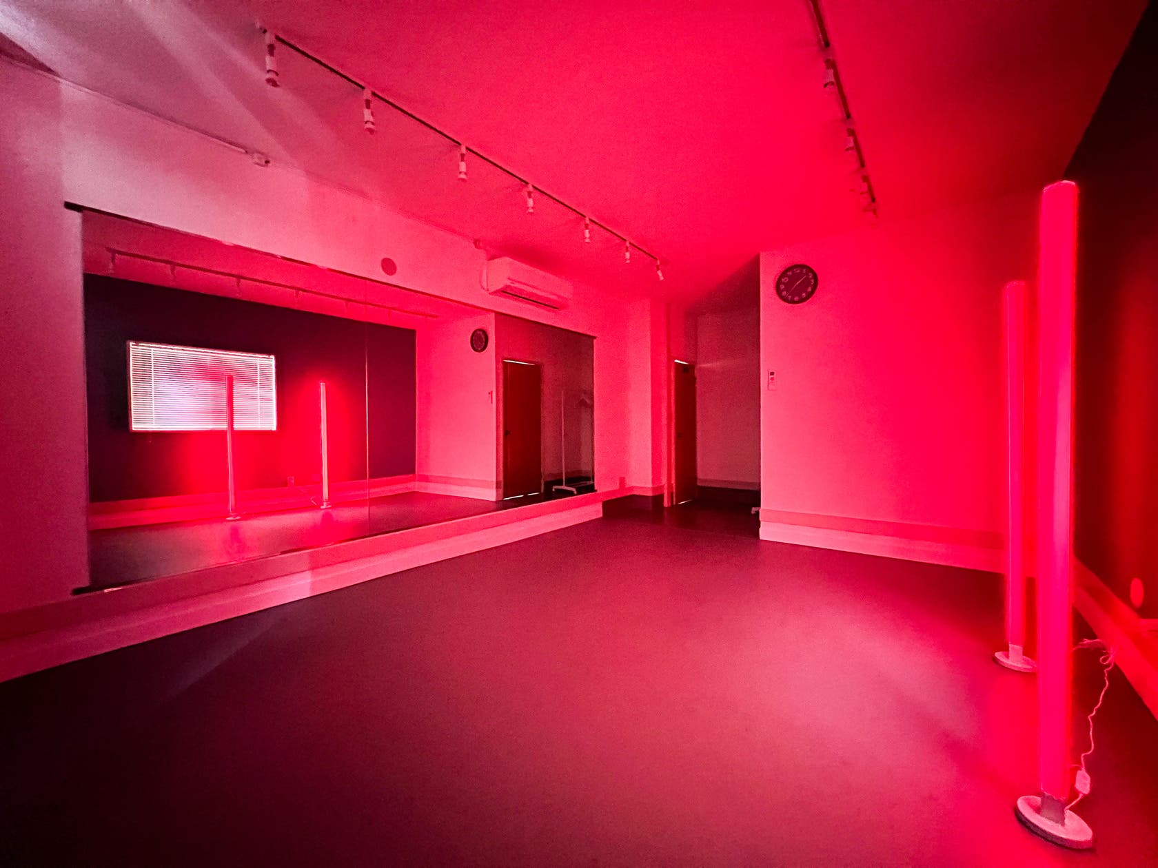 【地域最安値✨】ＪR西日暮里5分！最高級舞台床リノリウム・ダンス・バレエ・フラダンス等気軽に使えるかわいいスタジオ！の写真13