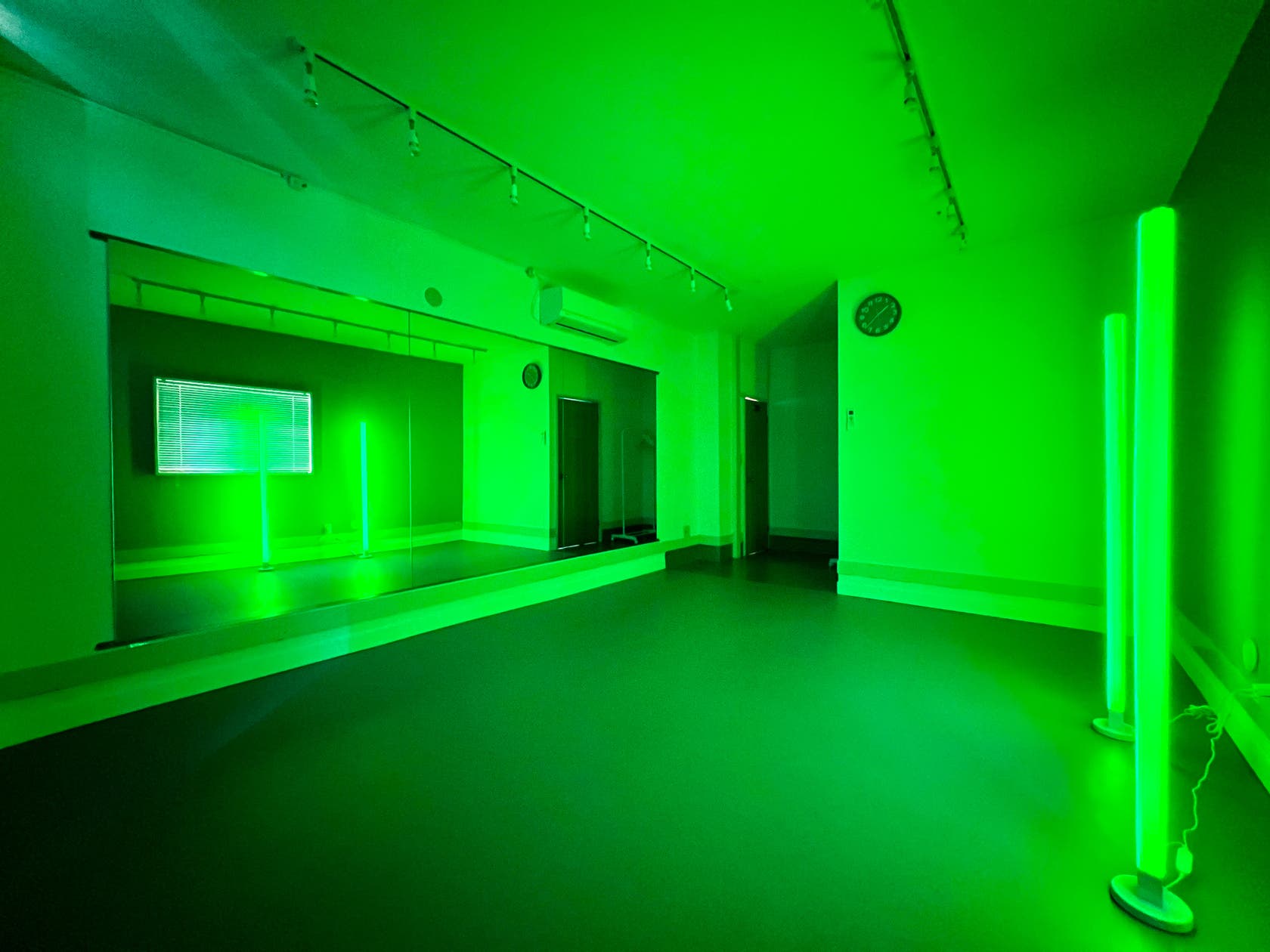 【地域最安値✨】ＪR西日暮里5分！最高級舞台床リノリウム・ダンス・バレエ・フラダンス等気軽に使えるかわいいスタジオ！の写真14