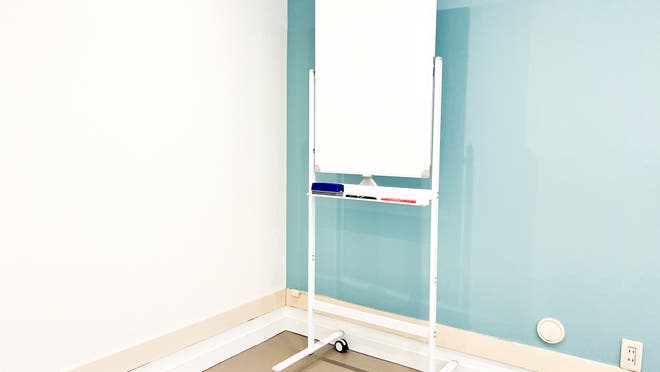 【地域最安値✨】JR西日暮里5分!最高級舞台床リノリウム・ダンス・バレエ・フラダンス等気軽に使えるかわいいスタジオ!の写真16