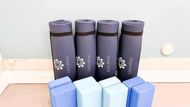 【地域最安値✨】JR西日暮里5分!最高級舞台床リノリウム・ダンス・バレエ・フラダンス等気軽に使えるかわいいスタジオ!の写真19