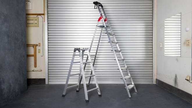 バイクなどの車両や大型犬もOK 自然光で撮れる4mのダーク壁とガルバリウム 大型照明常設の写真11