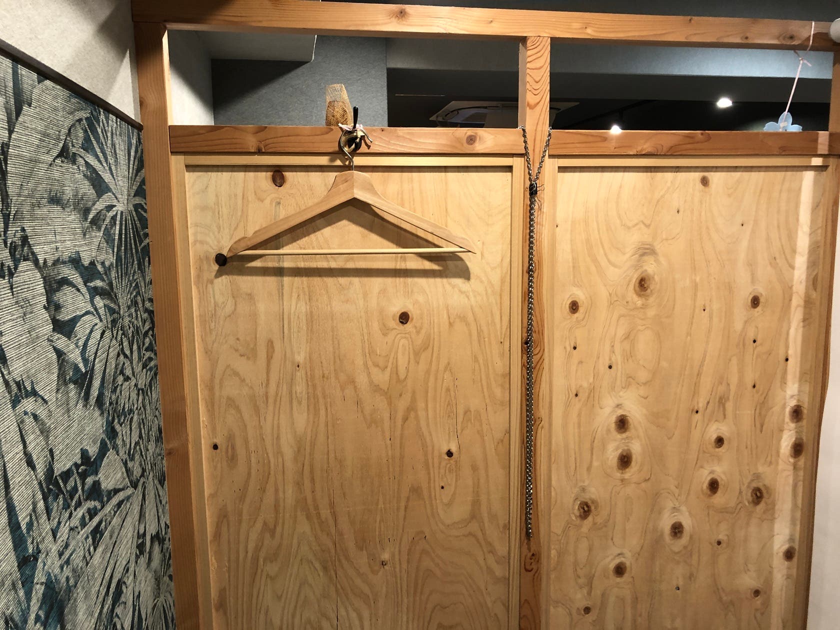 格安！JR徒歩２分【神戸駅前スキマ / 1名】個室ブース（8階R-３）の写真4