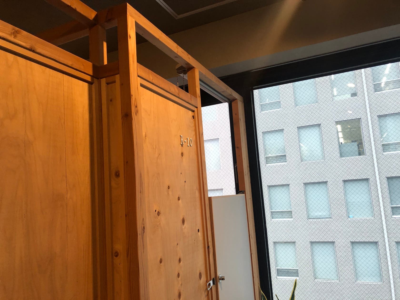 人気の角部屋！1名鍵付き個室ブース【徒歩２分神戸駅前スキマ】 / （8階R-10）の写真11