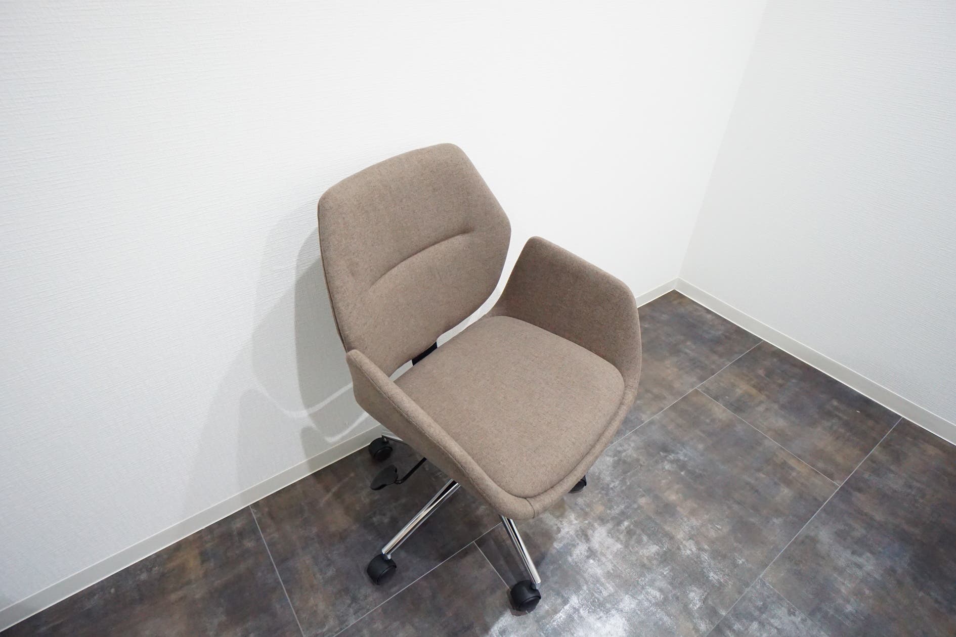 ＜小田急レンタルスペース　新宿小滝橋通り＞OPEN SALE🎉新宿西口駅徒歩1分🚃Wi-Fi📶スマートテレビ📺会議/商談/面接の写真14