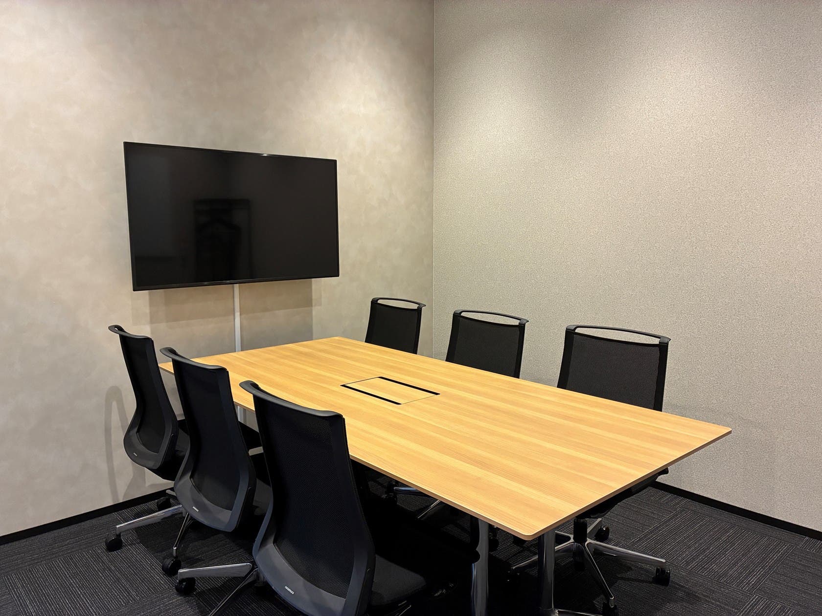 会議室 03(6名)の写真1