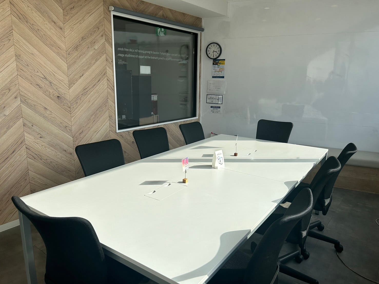 金山駅から徒歩1分の高品質会議室／大型モニター／壁一面のホワイトボード／受付スタッフ毎日常駐で安心の写真3