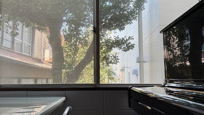 【表参道駅5分】好立地×モニター付き静かな個室|清潔で快適なプライベート空間の写真1