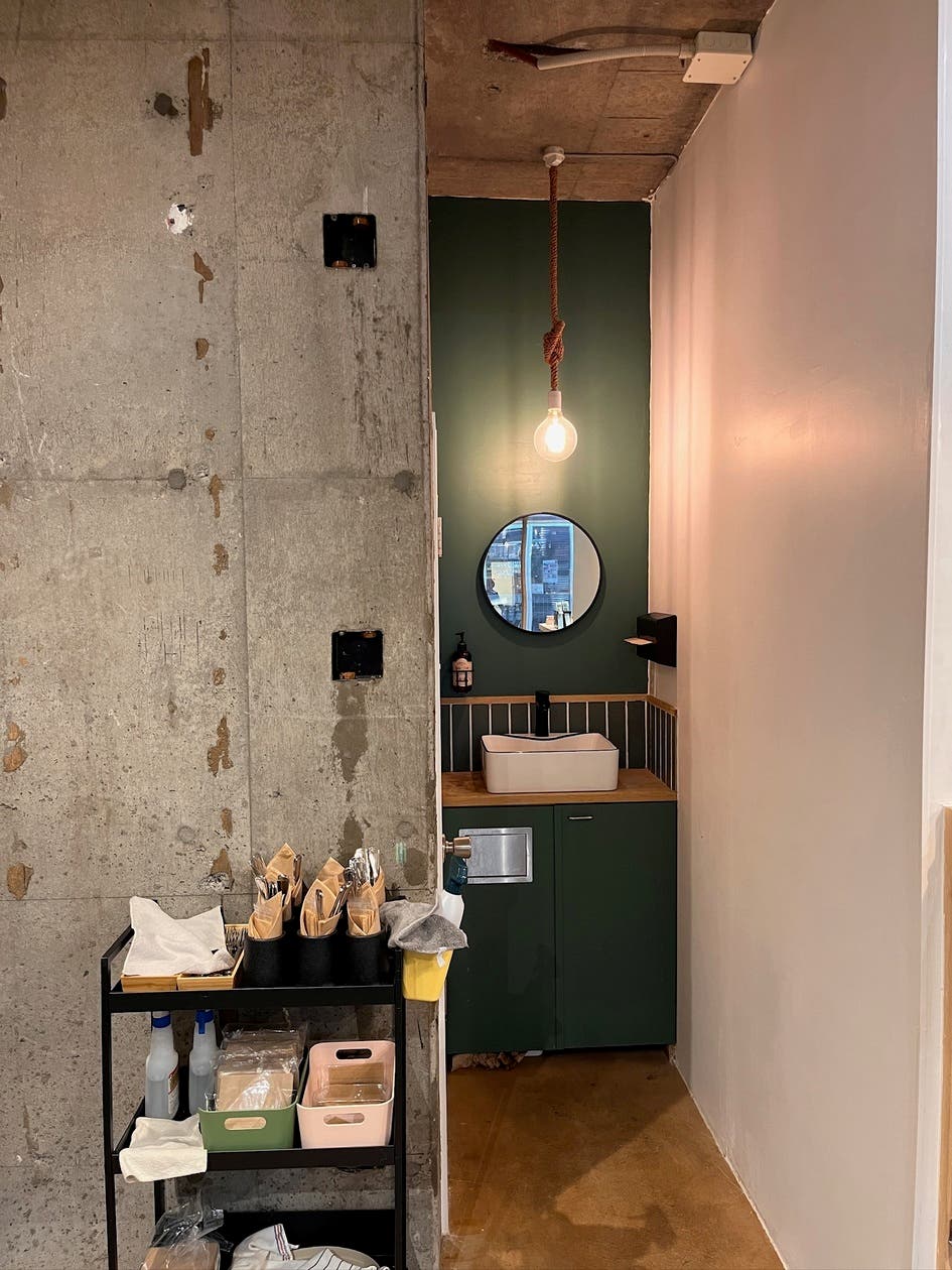 JR青梅線「昭島駅」から徒歩12分の大型団地内にあるレトロな商店街の一角にあるカフェの写真12