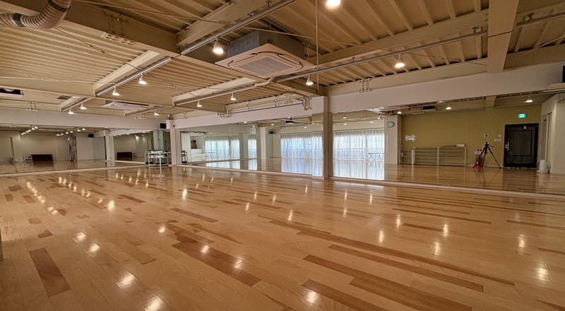 獨協大学前駅・東口・徒歩2分・ダンスが出来るスタジオ