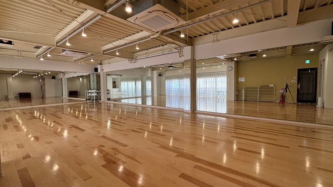 獨協大学前駅・東口・徒歩2分・ダンスが出来るスタジオの写真1