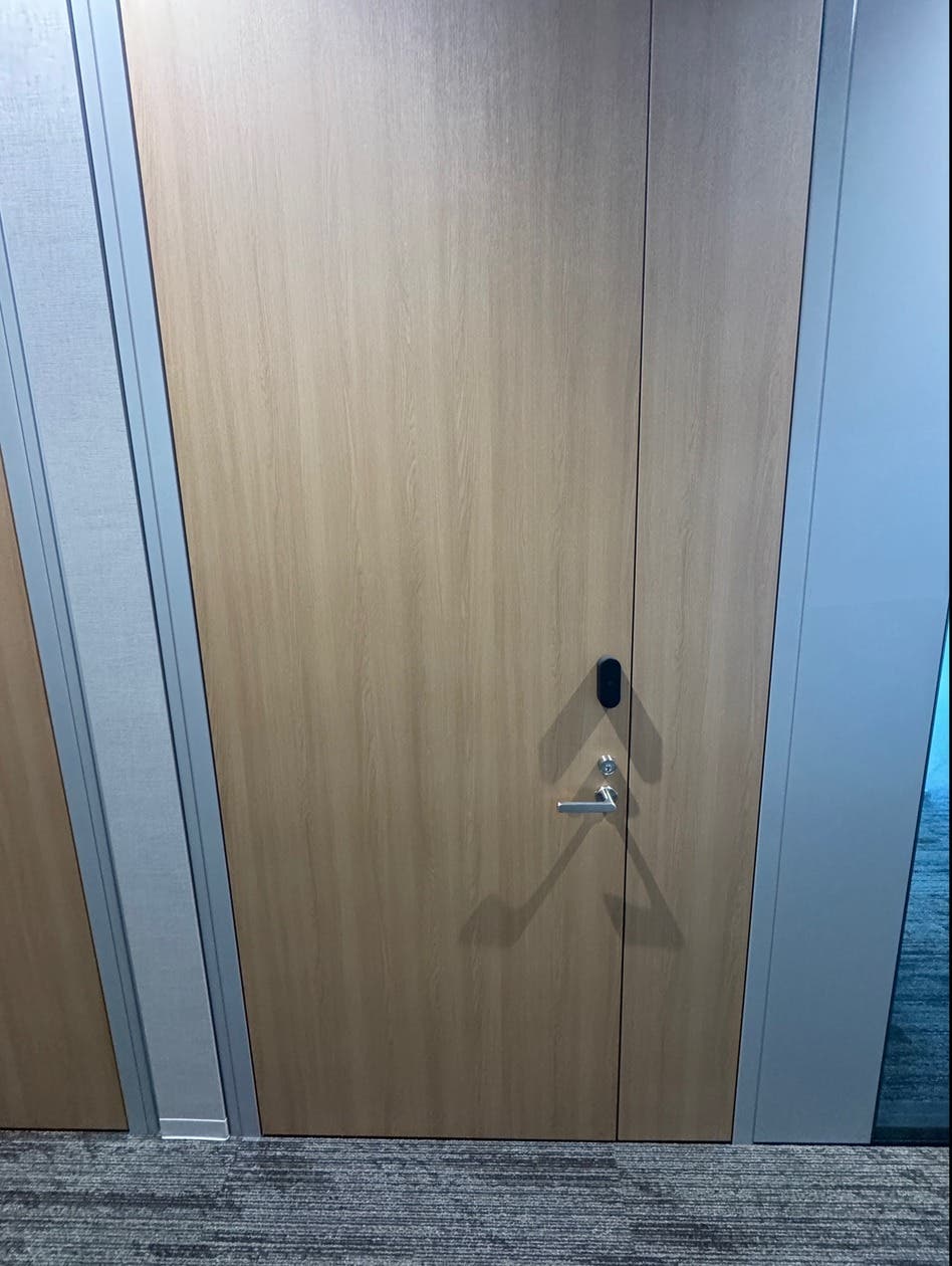 【地下鉄仙台駅 徒歩5分】12席着席可/光回線高速WiFi/有人スタッフ/飲食可/貸し会議室 [Room(1)]の写真10