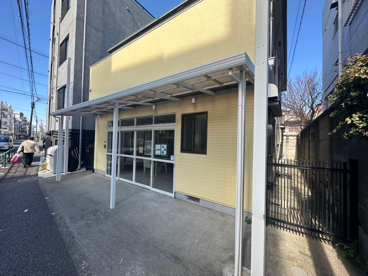 【東高円寺にあるコワーキングスペース】完全個室の6名用会議室の写真7