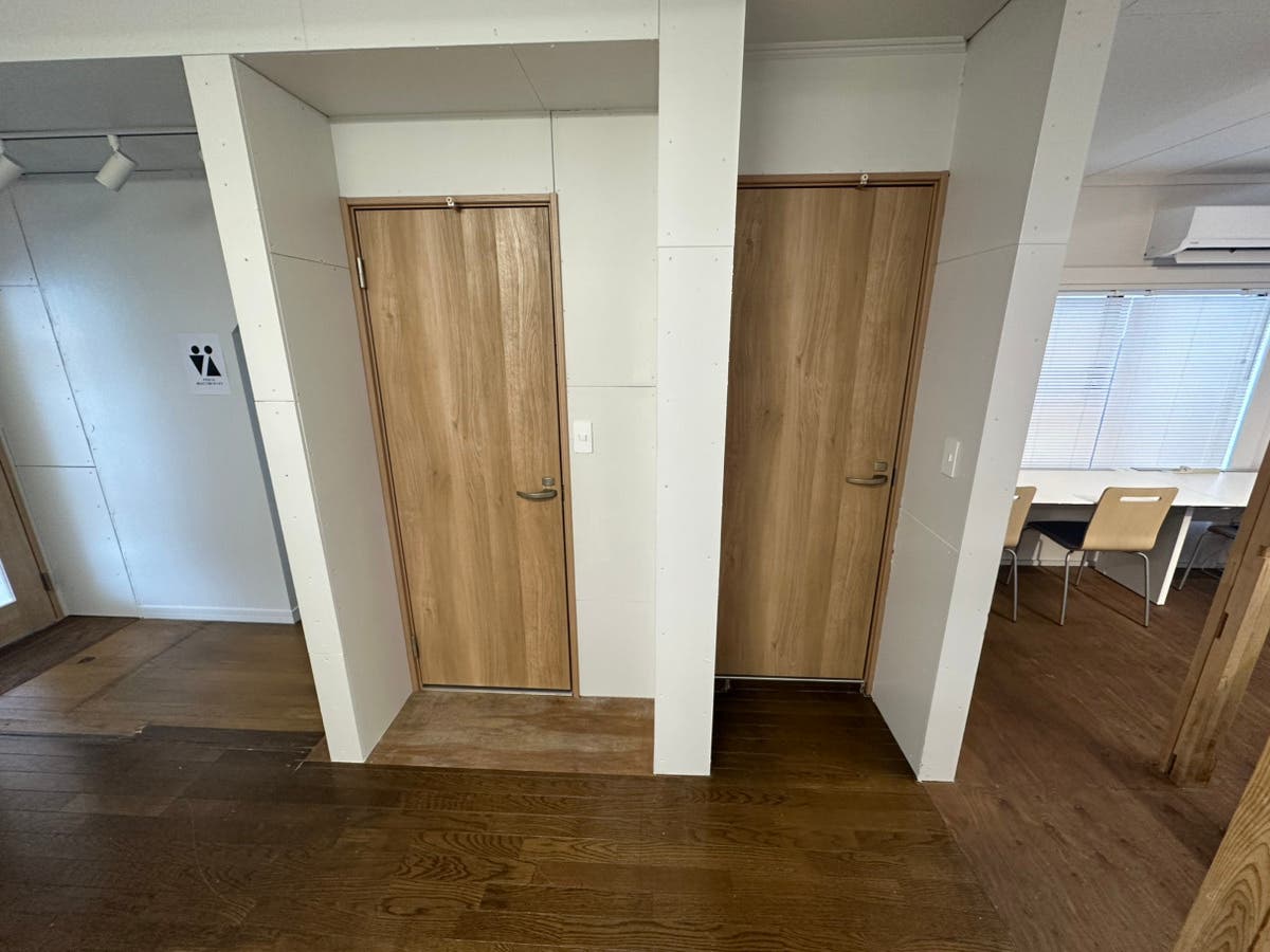 【東高円寺にあるコワーキングスペース】完全個室のテレカンブースAの写真2