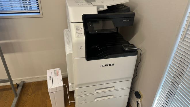 【東高円寺にあるコワーキングスペース】完全個室のテレカンブースBの写真6