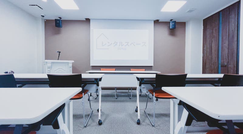 【1h/最安値¥1500~】会議や習い事など、多目的に使えるレンタルスペース