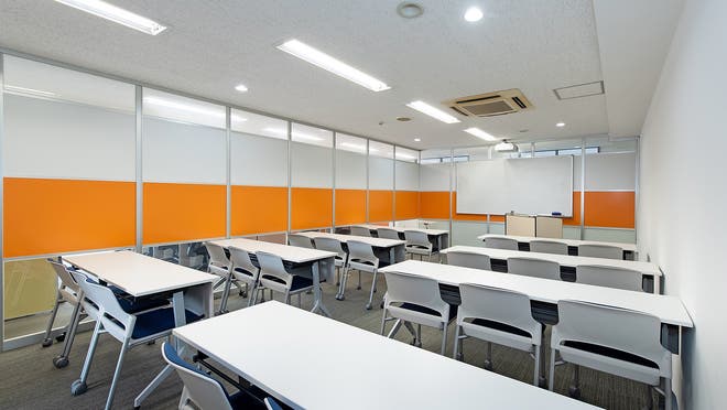 ⭐️横浜駅から徒歩4分地下街から直結!⭐️スタッフ常駐のため安心してご利用いただけます!✨Wi-Fi有り【24名セミナールーム】の写真2