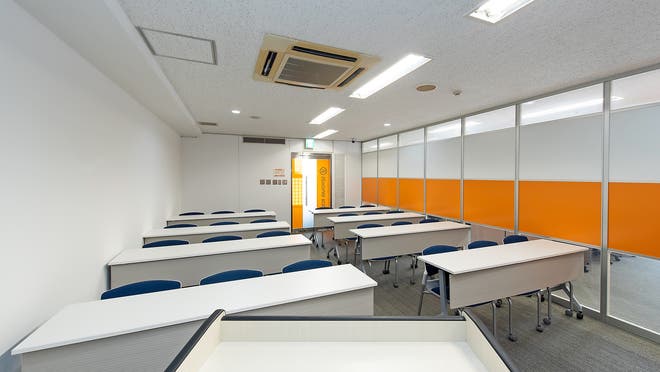 ⭐️横浜駅から徒歩4分地下街から直結!⭐️スタッフ常駐のため安心してご利用いただけます!✨Wi-Fi有り【24名セミナールーム】の写真4