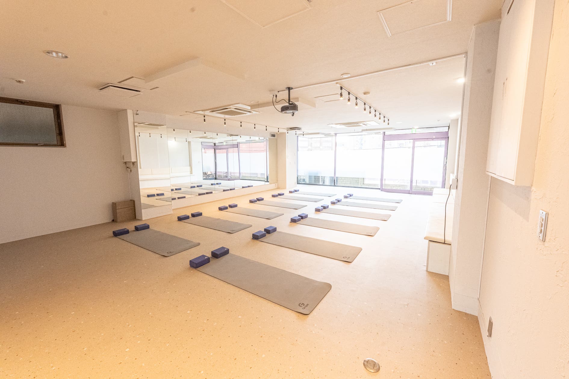 【元町・中華街駅2分】ダンス・ヨガ教室などにおすすめ♪ 広さ90㎡のダンススタジオの写真5