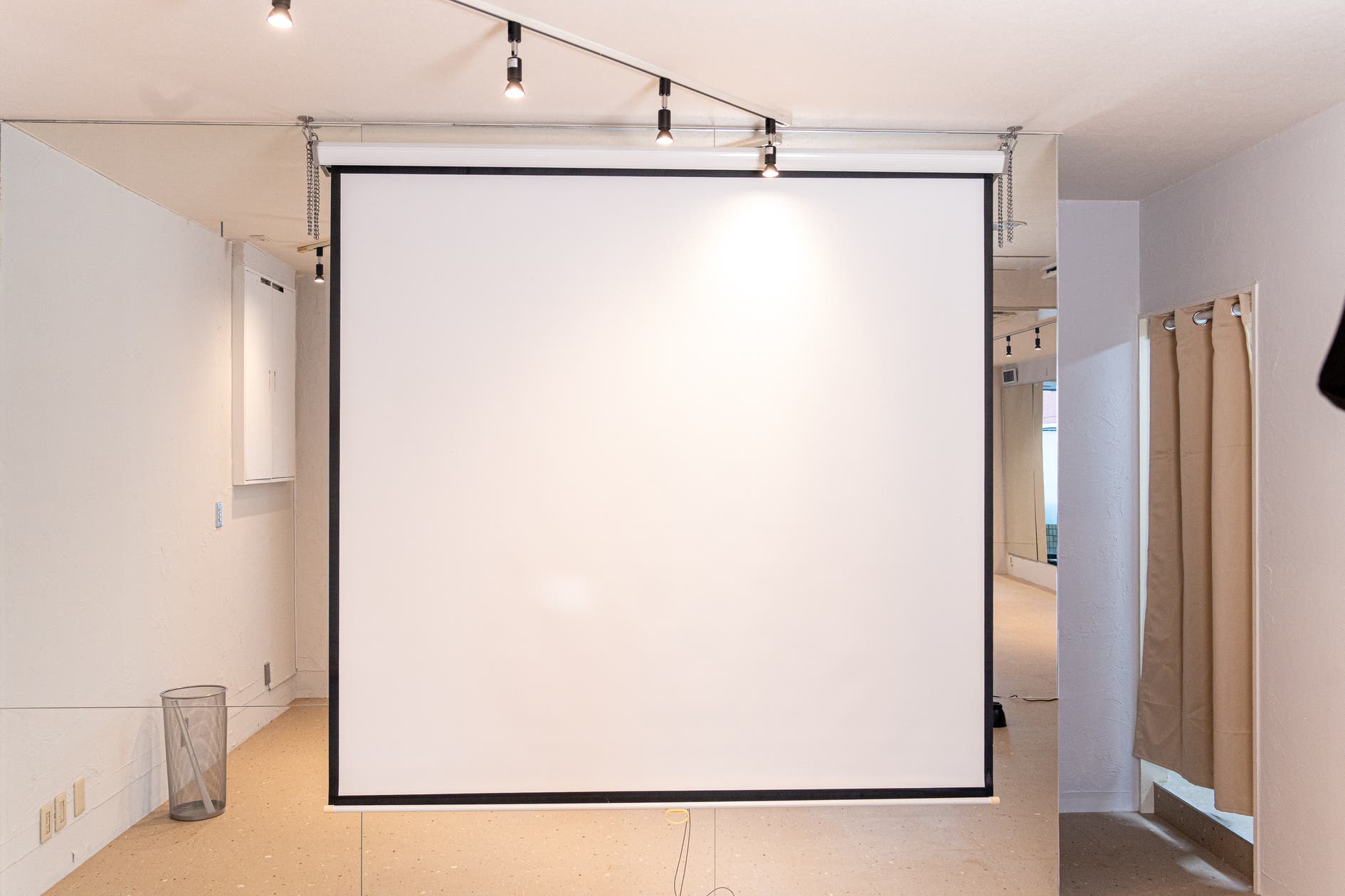 【元町・中華街駅2分】ダンス・ヨガ教室などにおすすめ♪ 広さ90㎡のダンススタジオの写真12