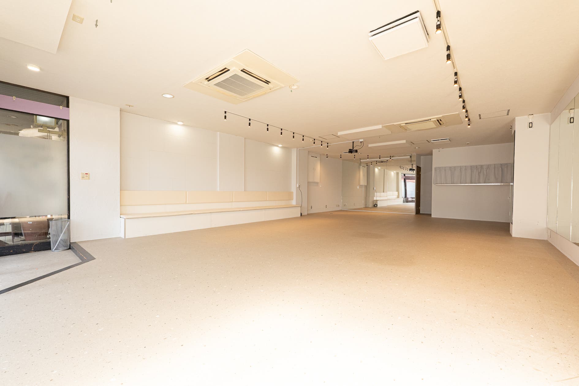 【元町・中華街駅2分】ダンス・ヨガ教室などにおすすめ♪ 広さ90㎡のダンススタジオの写真27