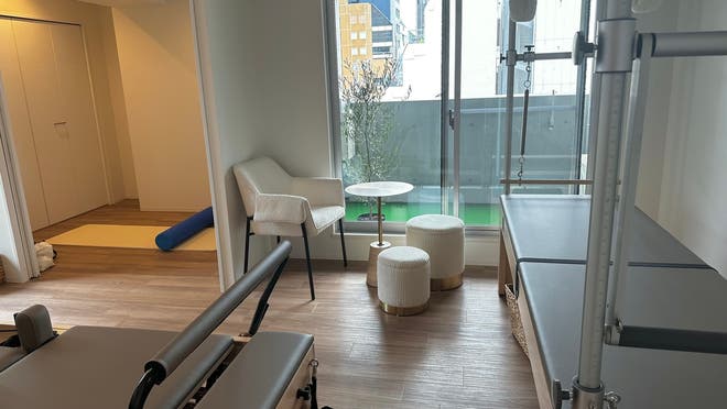 四ツ橋駅から徒歩2分のマシーンピラティススタジオの写真2